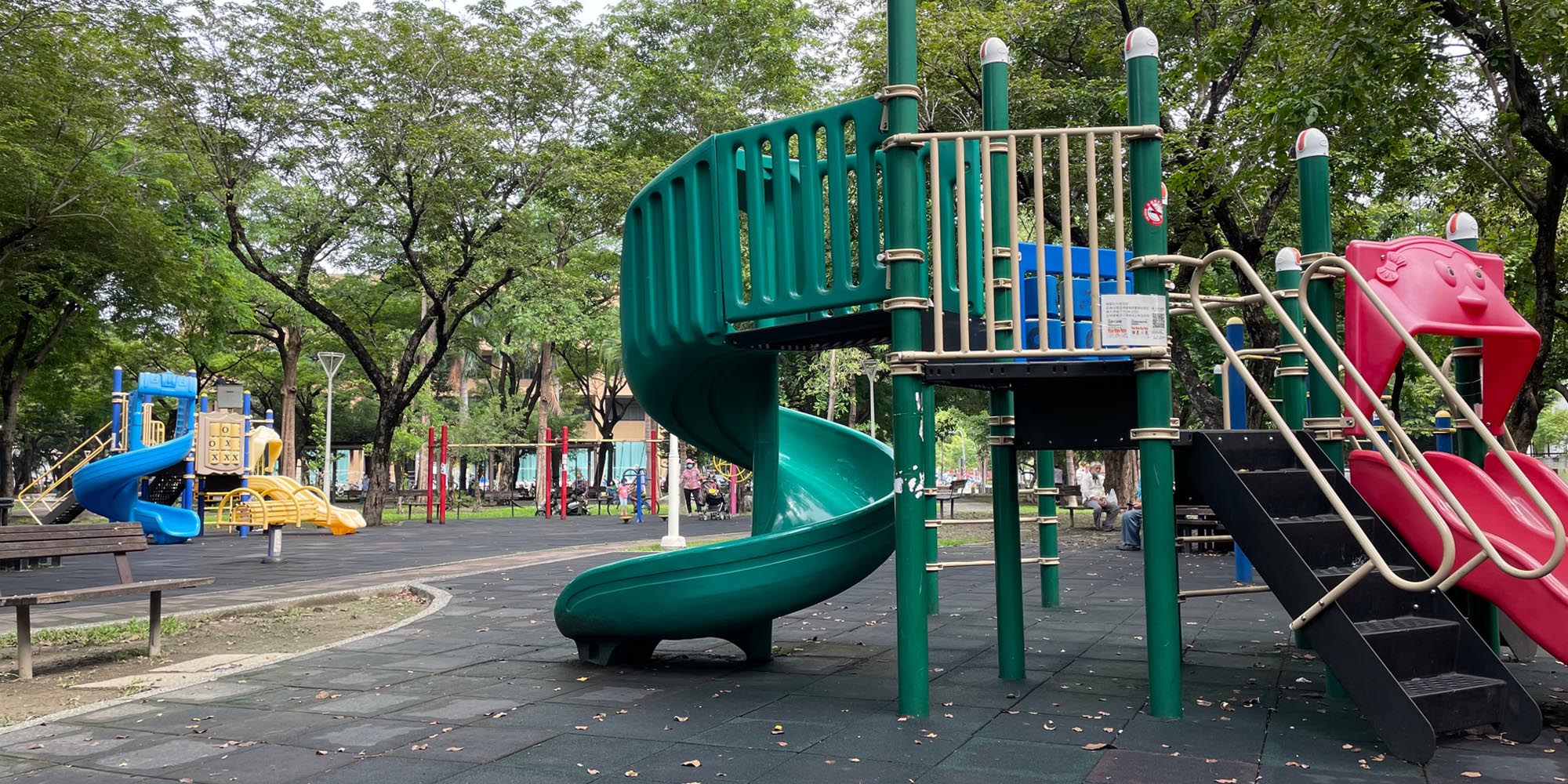 San-Min Park - Playground and Park in Sanmin District | FAMBAM